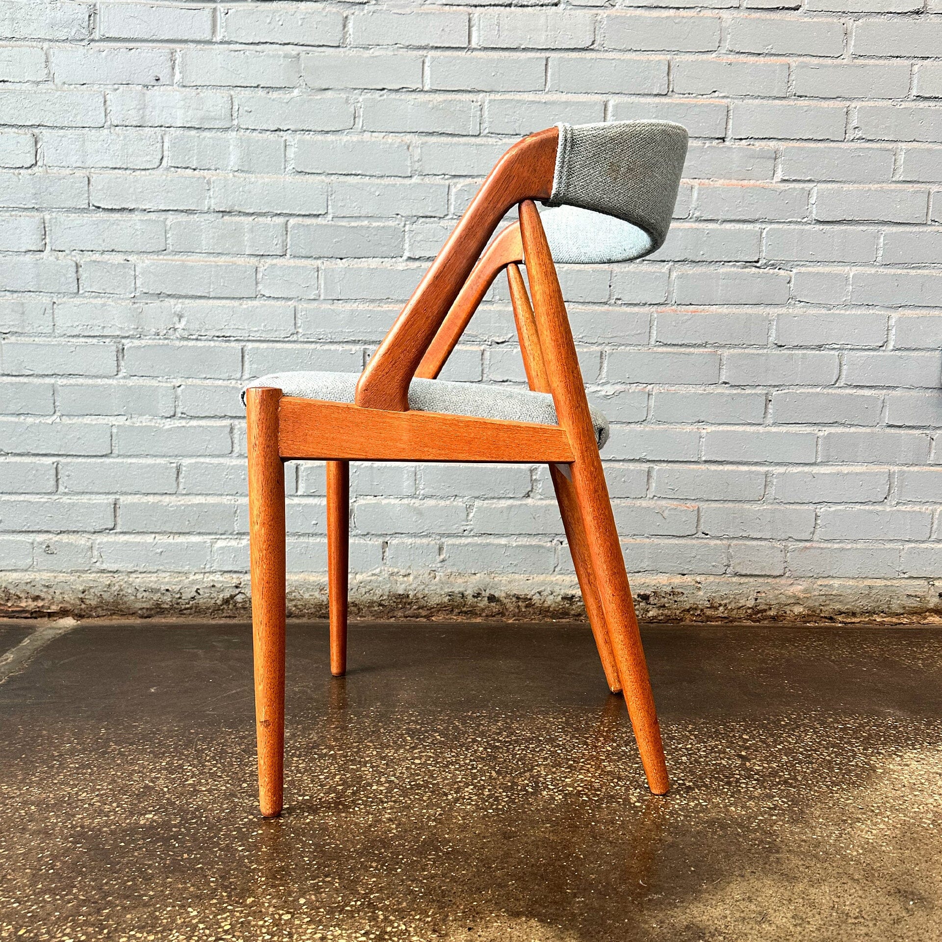 Kai kristiansen 31 chair store